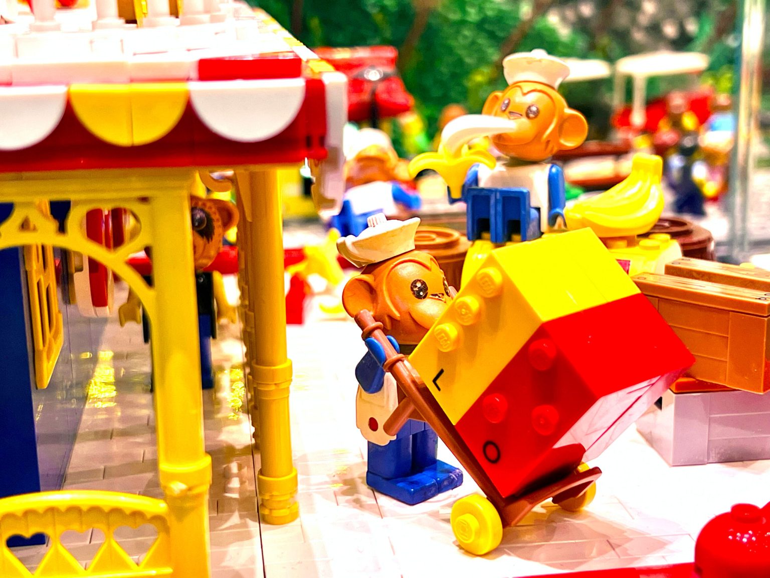 LEGO House plays host to Maid of Fabuland Steamboat build