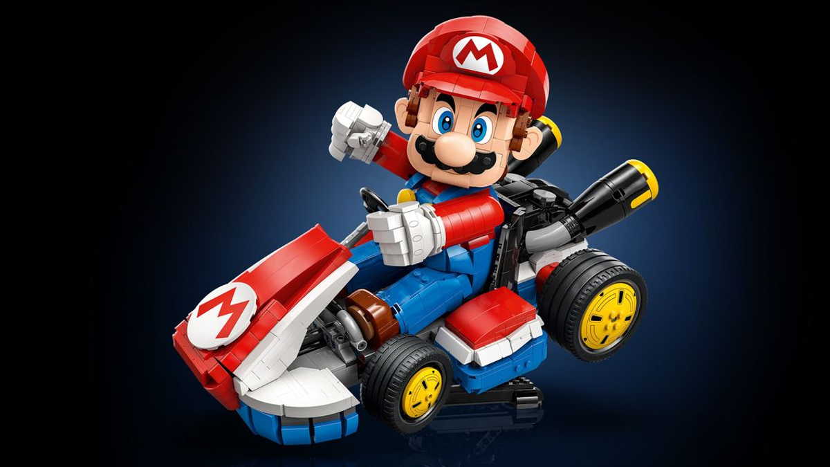 Five power-ups LEGO 72037 Mario & Standard Kart needs