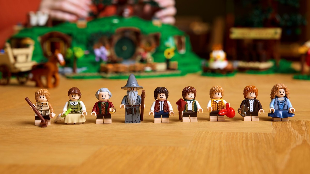 Take a closer look at LEGO 10354 The Lord of the Rings: The Shire's ...