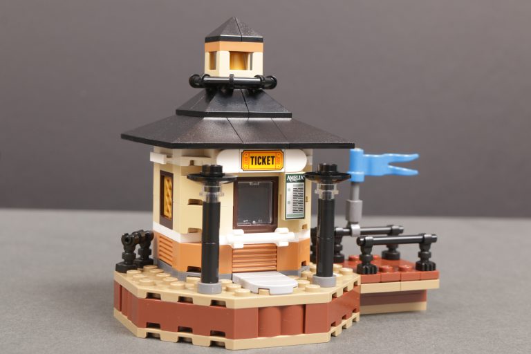 LEGO 5009157 Amelia Ticket Booth gift-with-purchase review