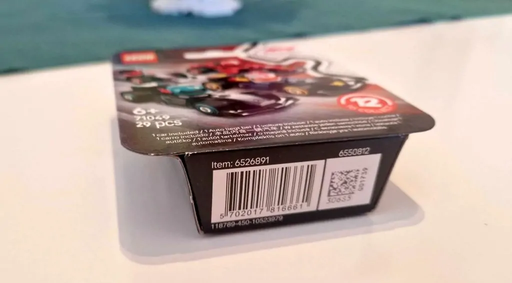 Scannable codes are back on LEGO 71049 F1 Collectible Race Cars