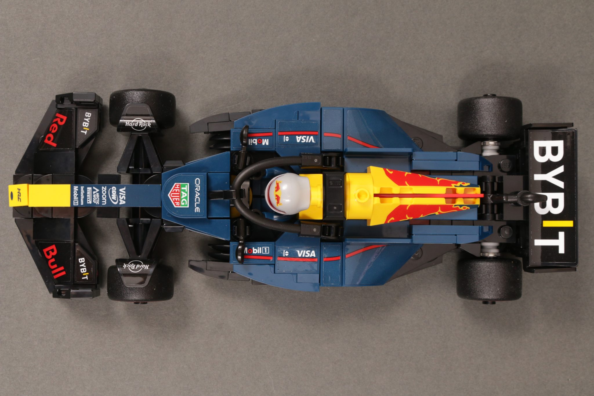 How to build a 2025 LEGO Racing Bulls F1 car