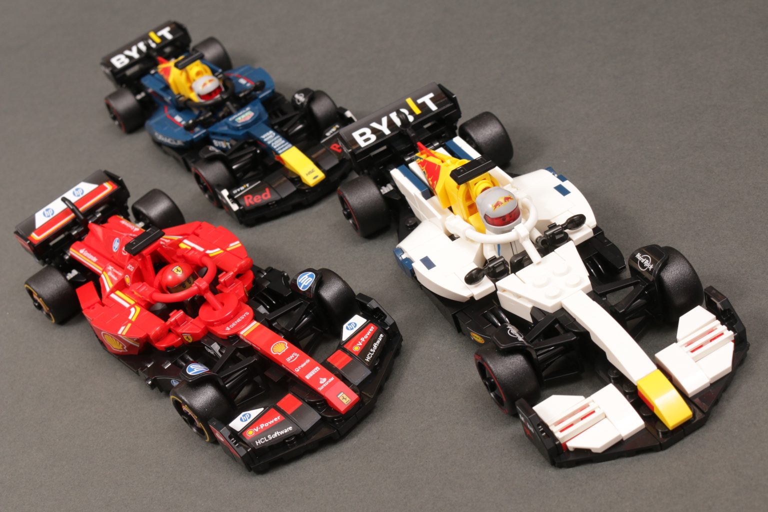 How to build a 2025 LEGO Racing Bulls F1 car