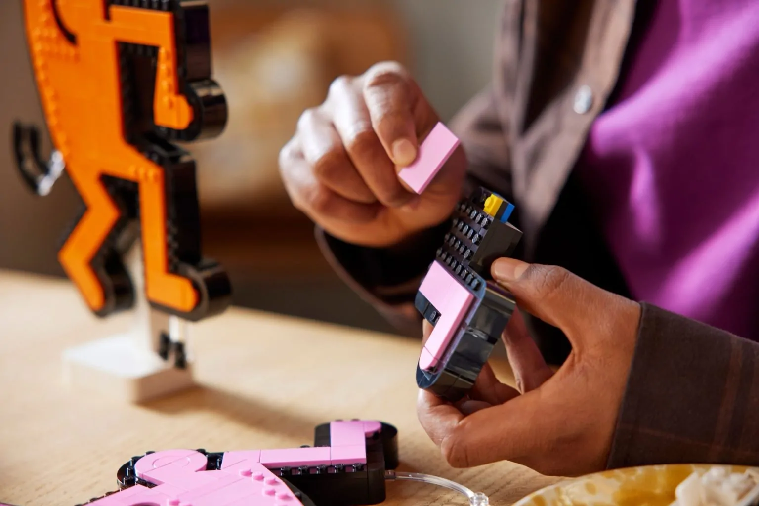 LEGO Art 31216 Keith Haring Dancing Figures revealed