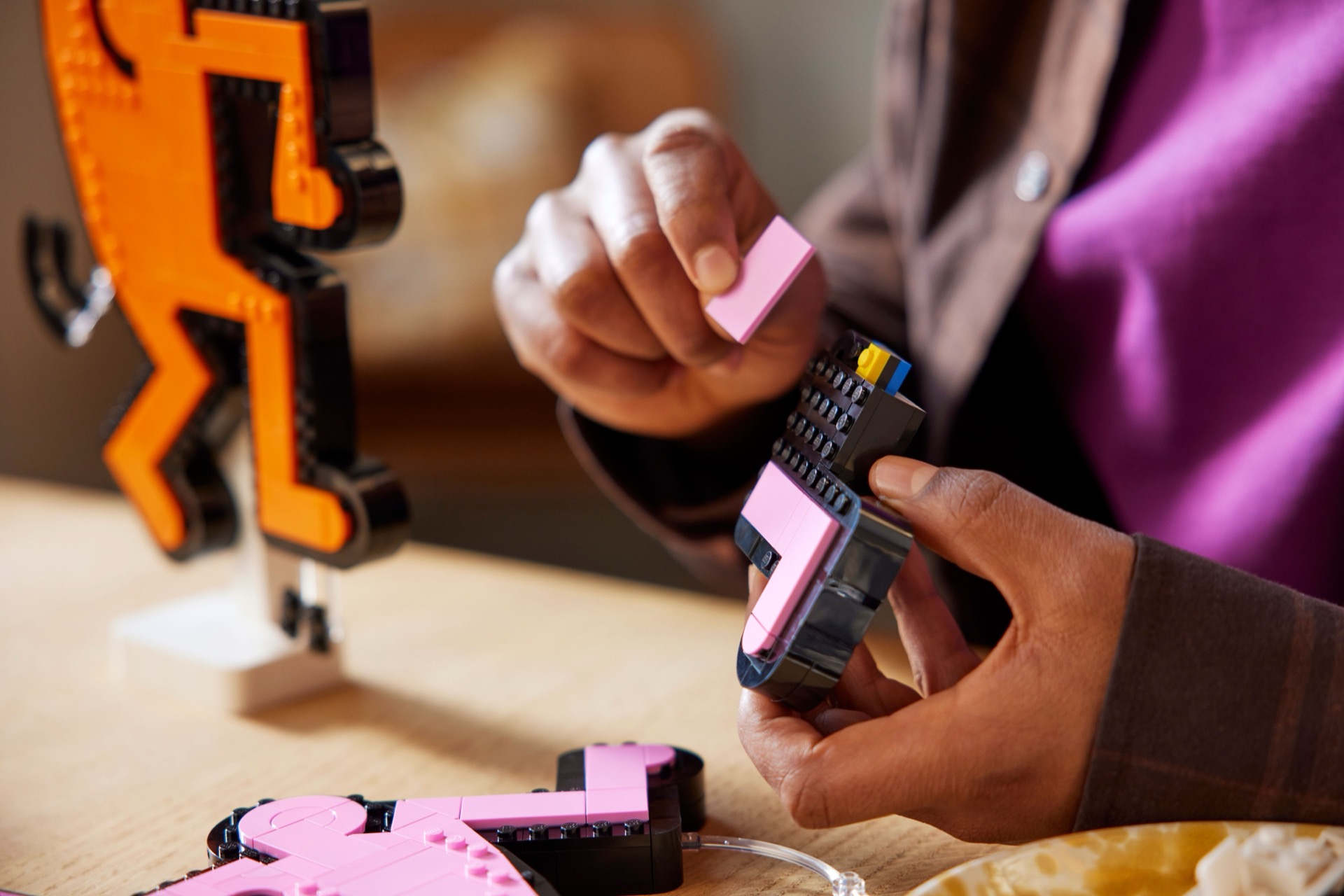 LEGO Art 31216 Keith Haring Dancing Figures revealed