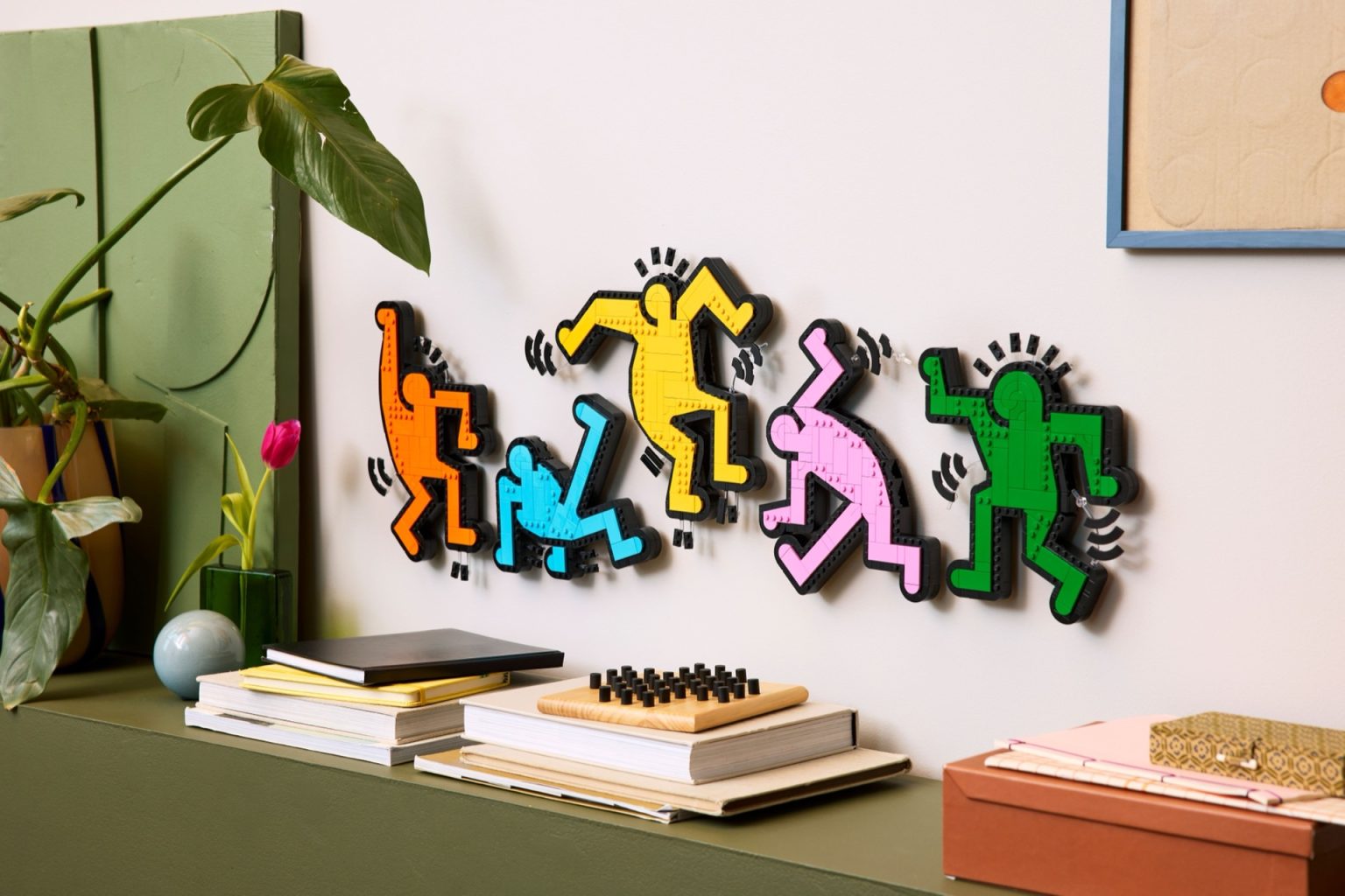 LEGO Art 31216 Keith Haring Dancing Figures revealed