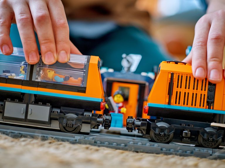 Full galleries of LEGO City and Minecraft summer sets spotted