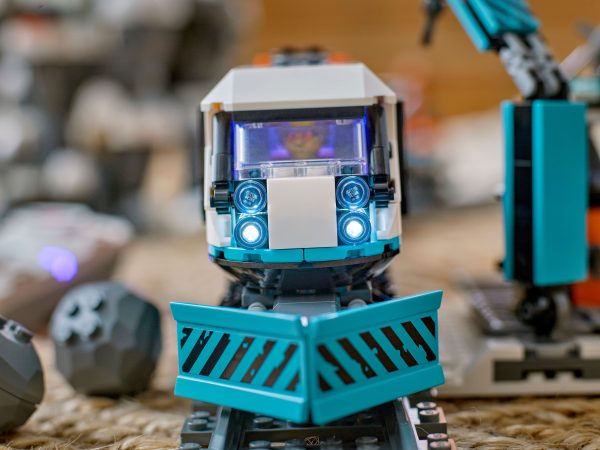 Full galleries of LEGO City and Minecraft summer sets spotted