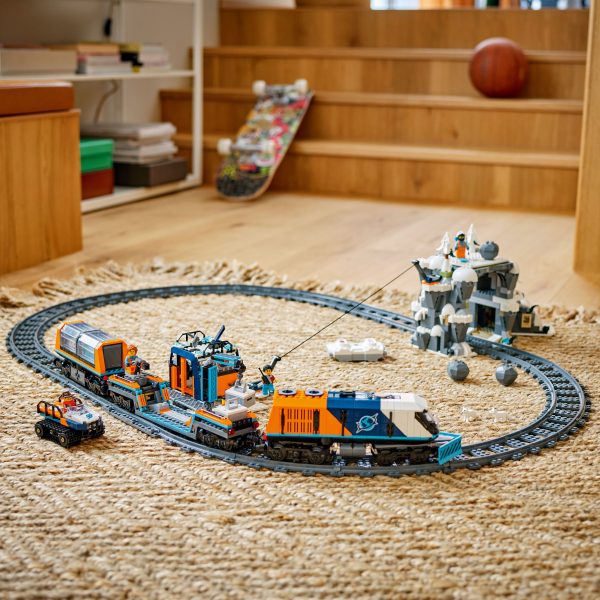 Full galleries of LEGO City and Minecraft summer sets spotted