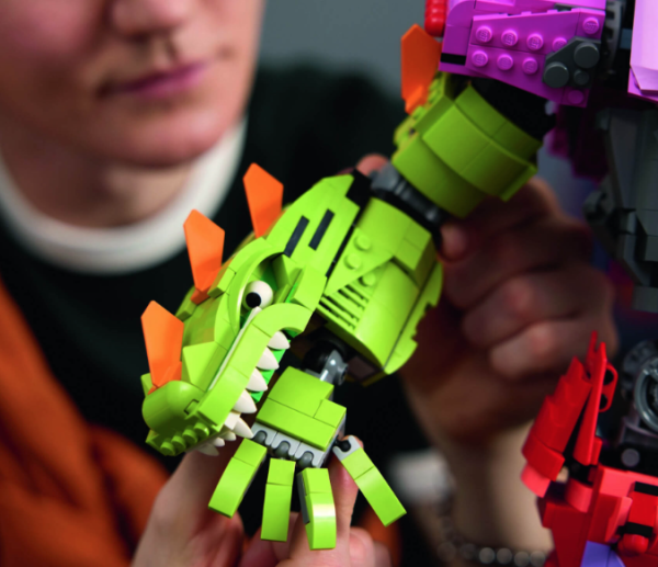 Take a closer look at LEGO Fortnite 77078 Mecha Team Leader