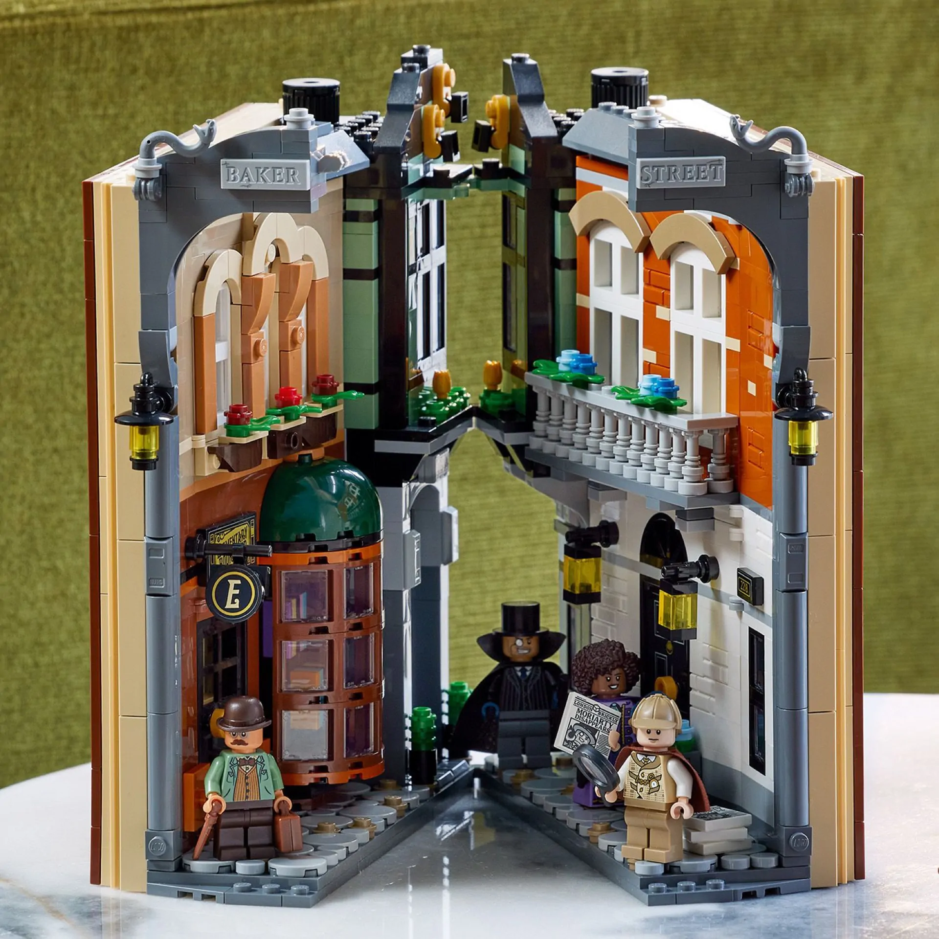 LEGO Icons 10351 Sherlock Holmes Book Nook officially revealed