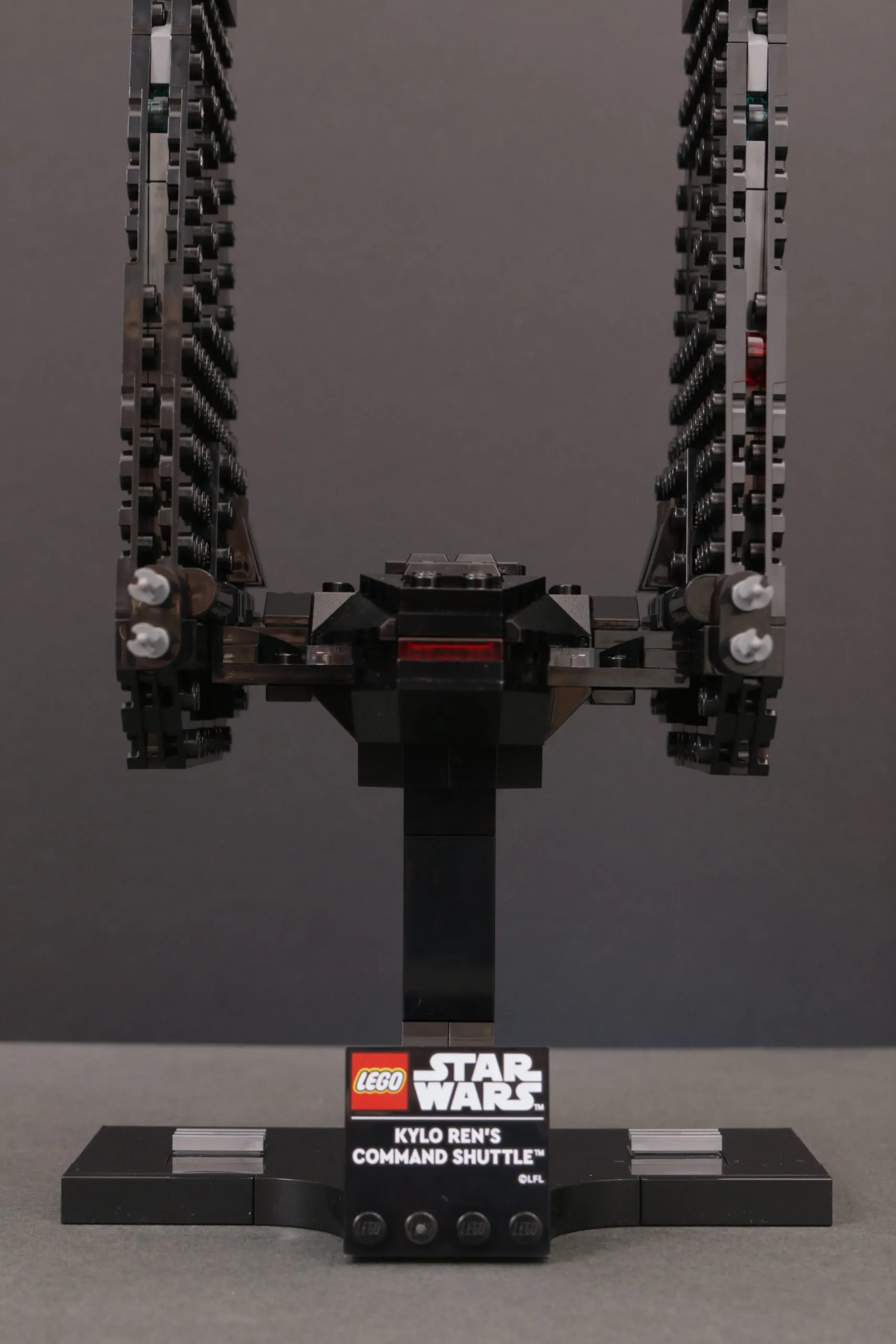 LEGO Star Wars 75406 Kylo Ren’s Command Shuttle review