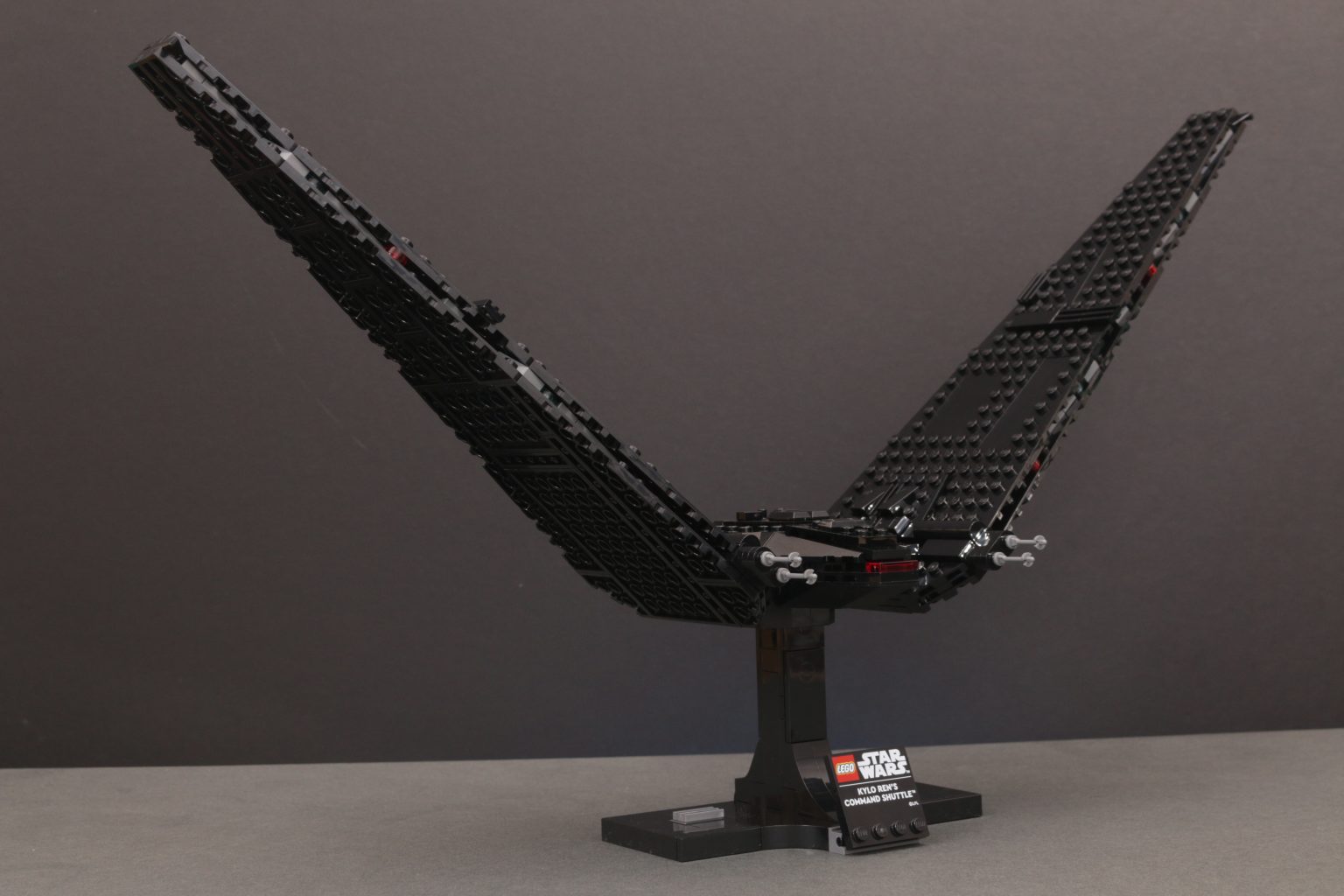LEGO Star Wars 75406 Kylo Ren’s Command Shuttle review