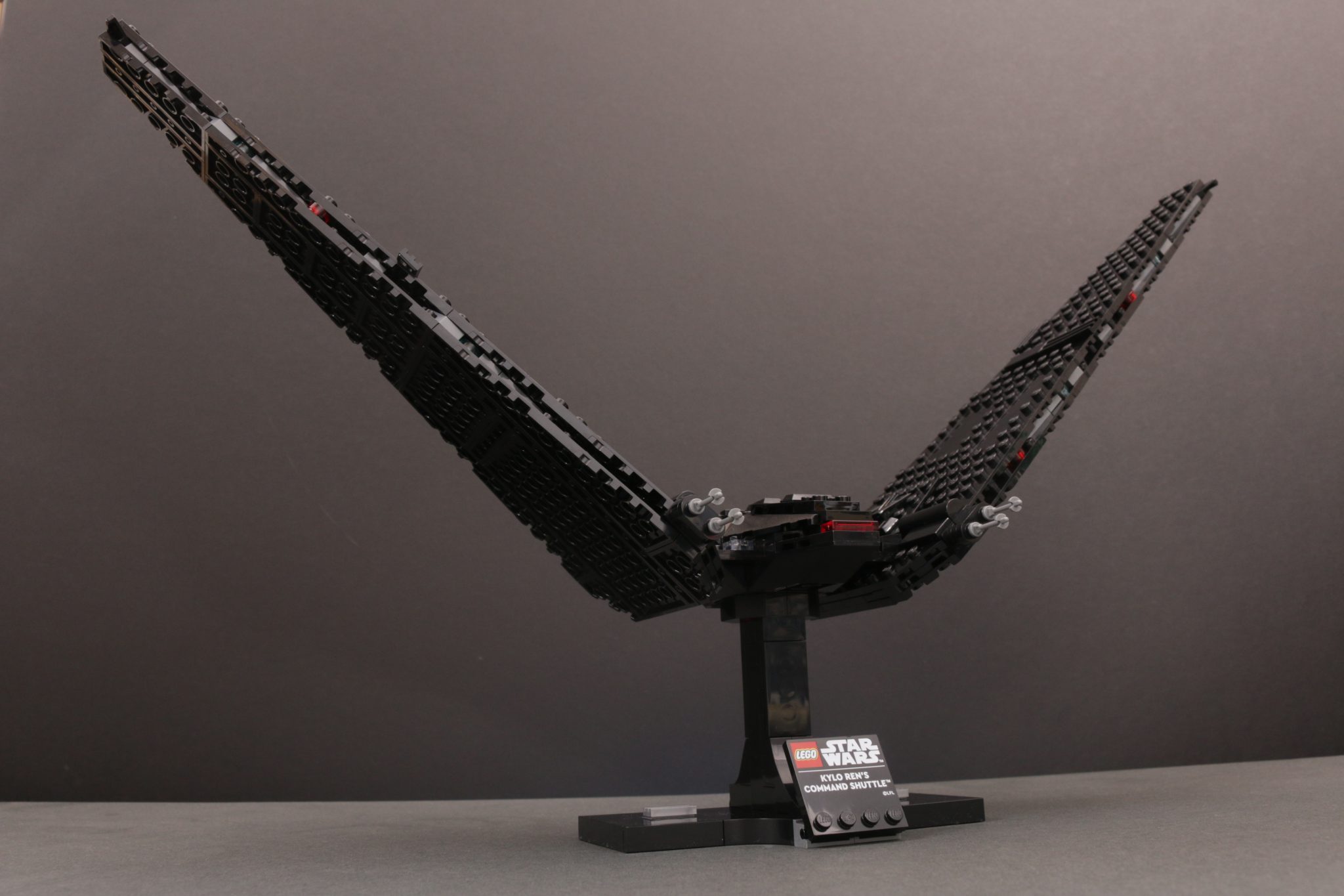 LEGO Star Wars 75406 Kylo Ren’s Command Shuttle review