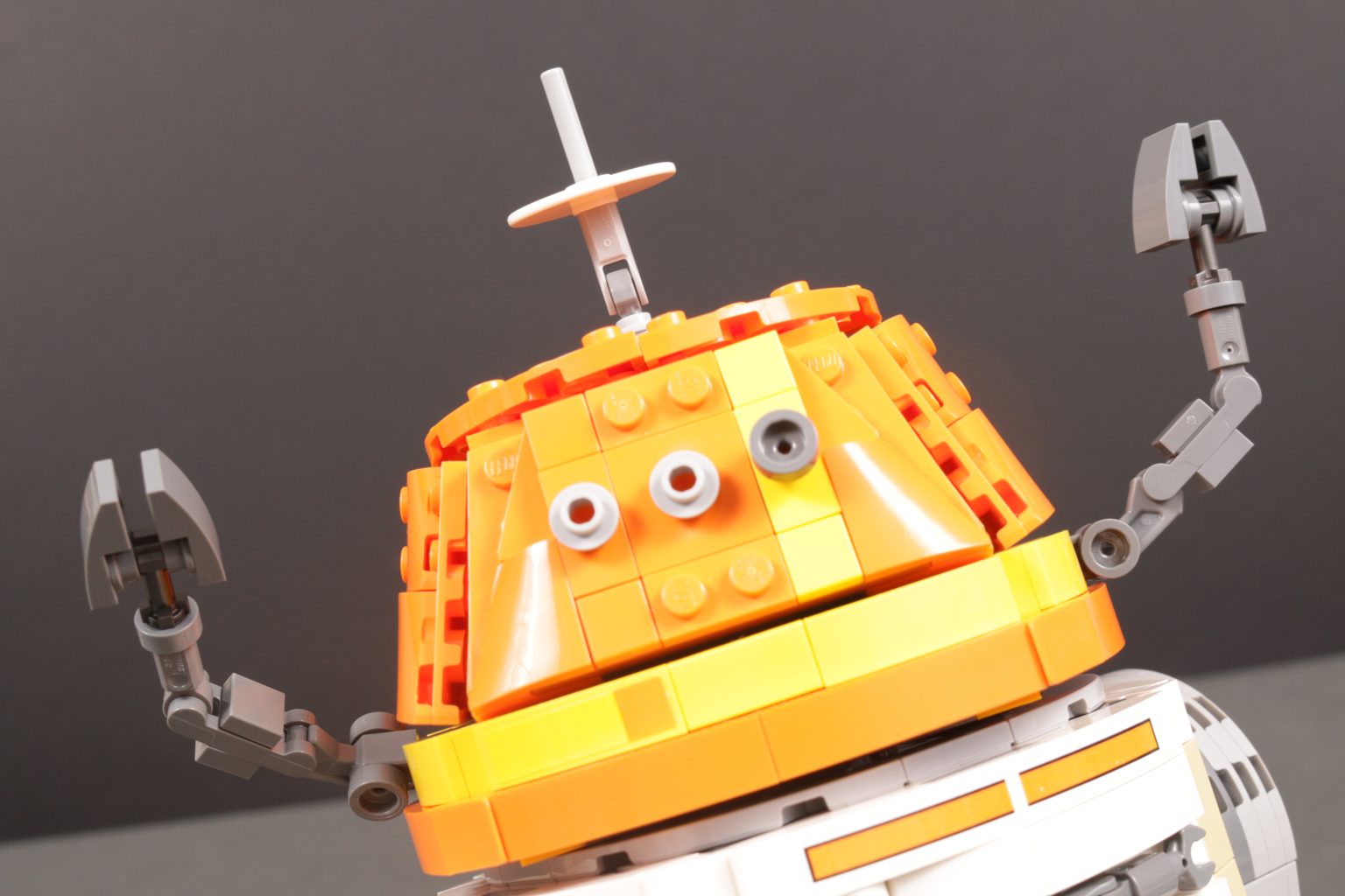 LEGO Star Wars 75416 Chopper (C1-10P) review