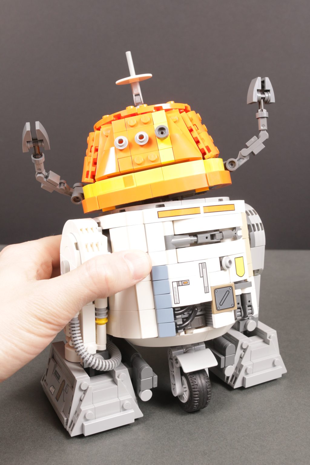 LEGO Star Wars 75416 Chopper (C1-10P) review