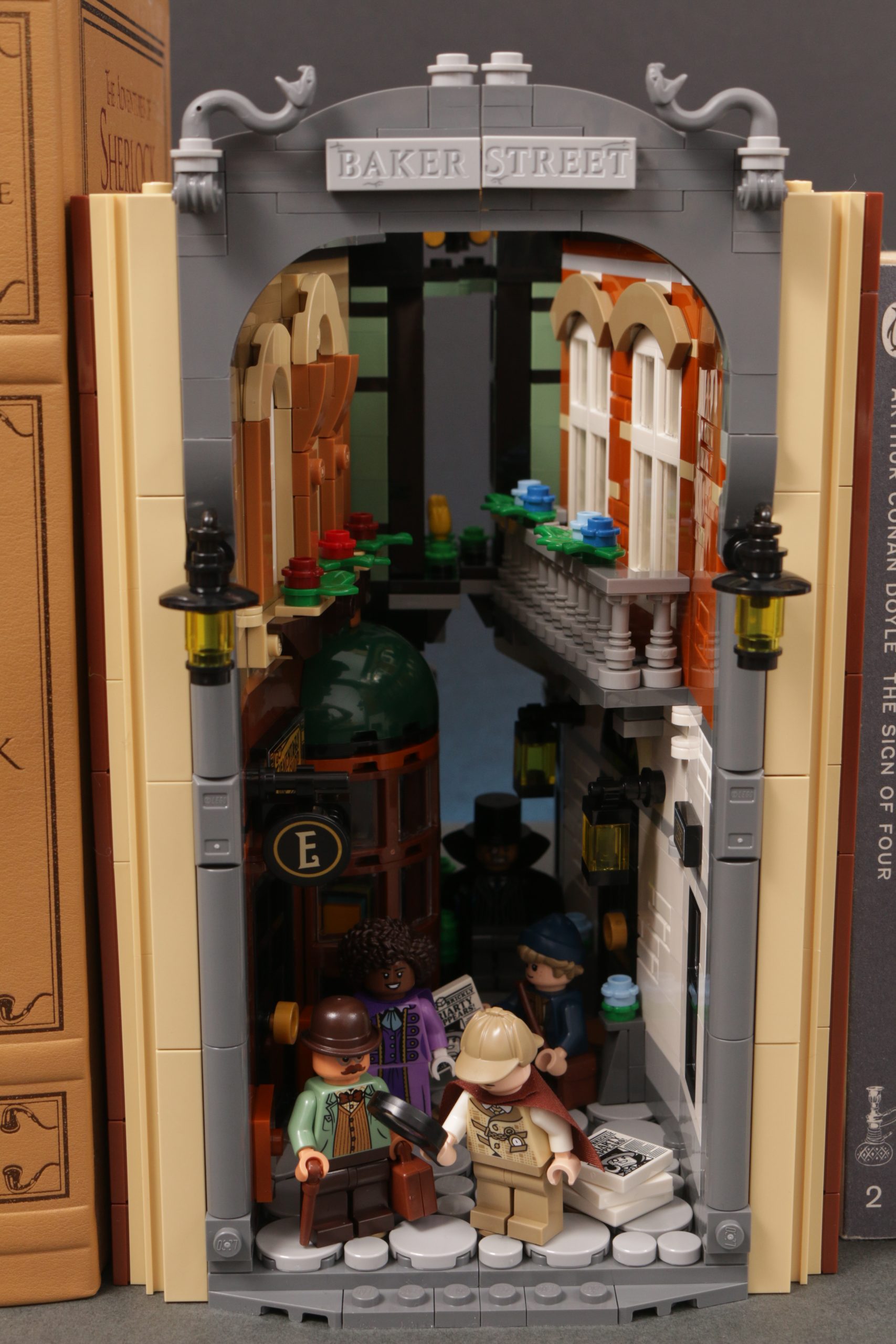 LEGO Icons 10351 Sherlock Holmes Book Nook review