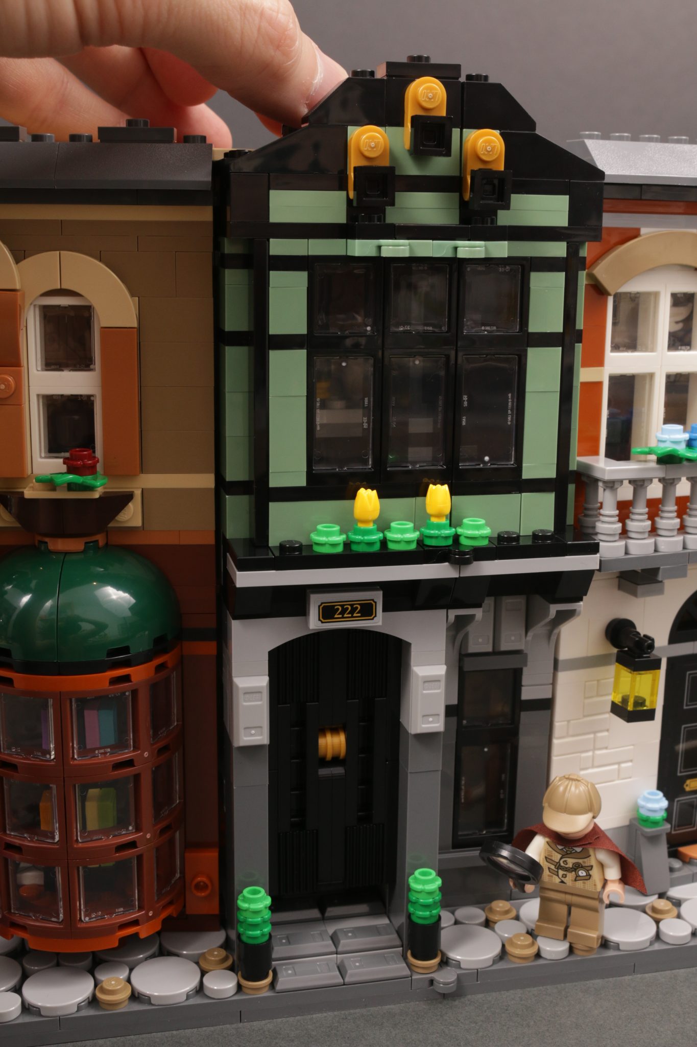 LEGO Icons 10351 Sherlock Holmes Book Nook review