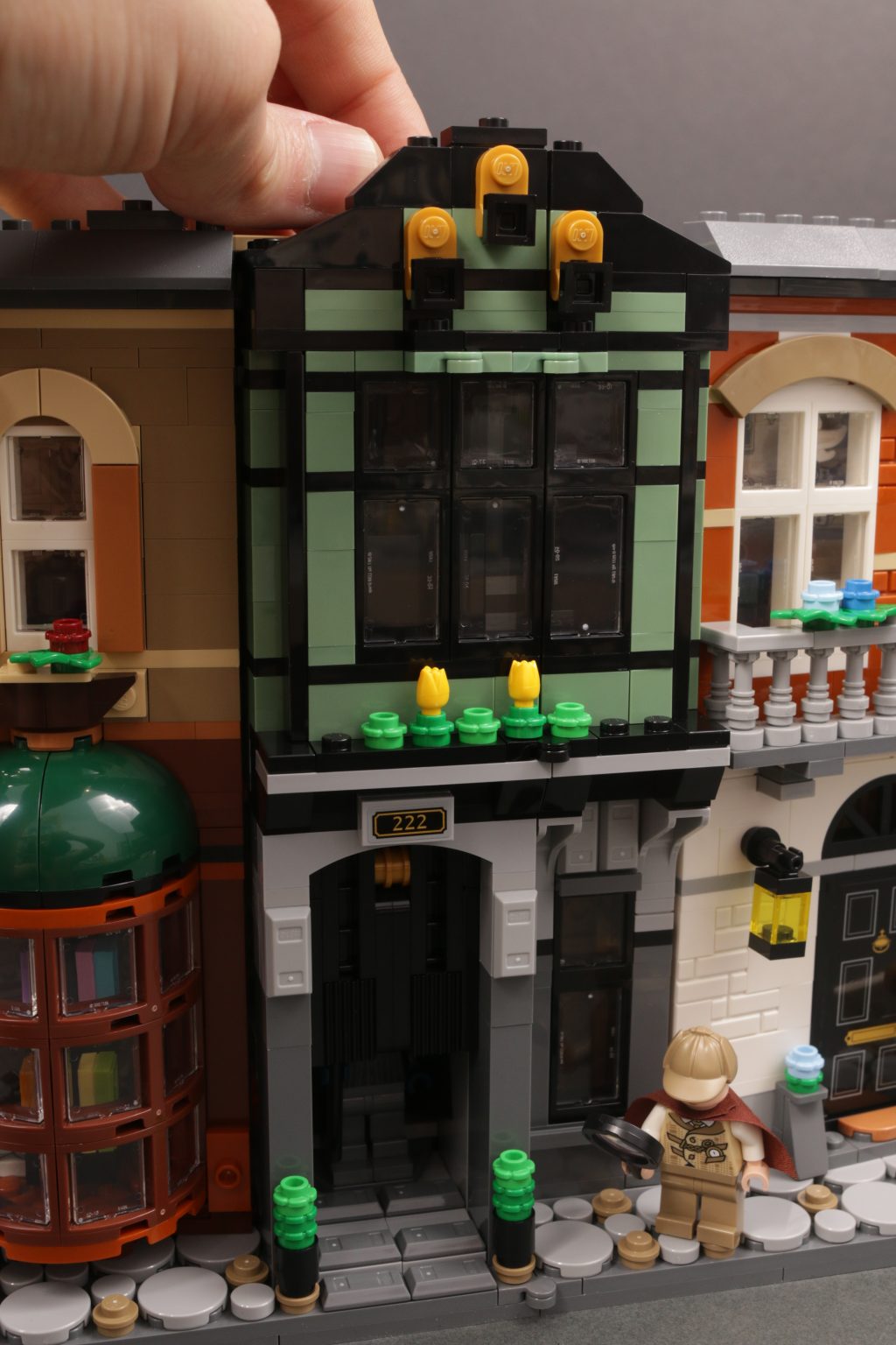 LEGO Icons 10351 Sherlock Holmes Book Nook review