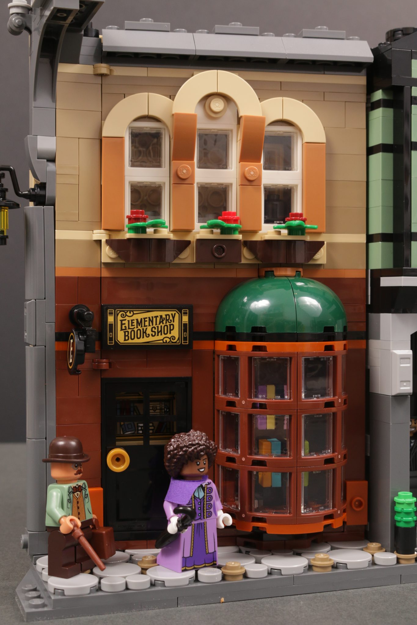 LEGO Icons 10351 Sherlock Holmes Book Nook review