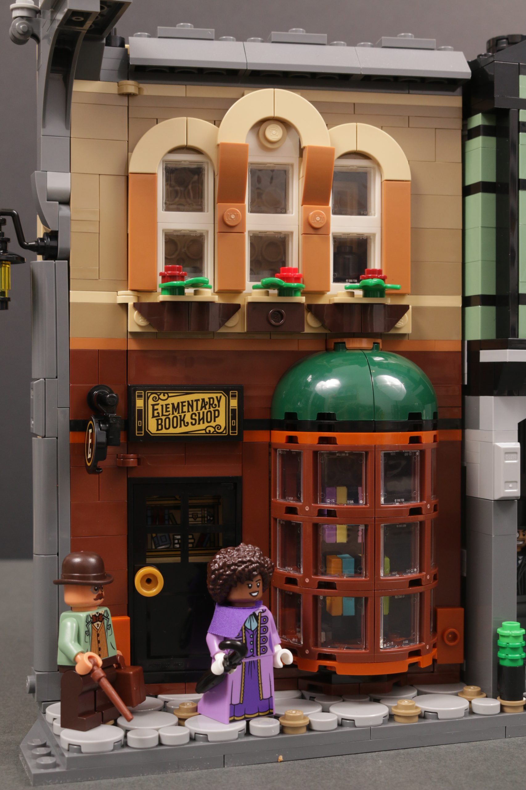 LEGO Icons 10351 Sherlock Holmes Book Nook review