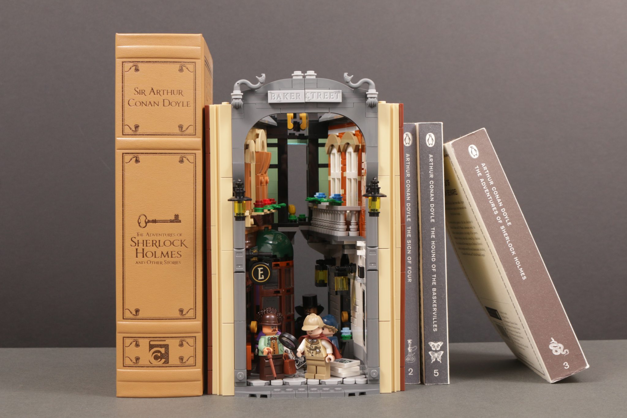 LEGO Icons 10351 Sherlock Holmes Book Nook review
