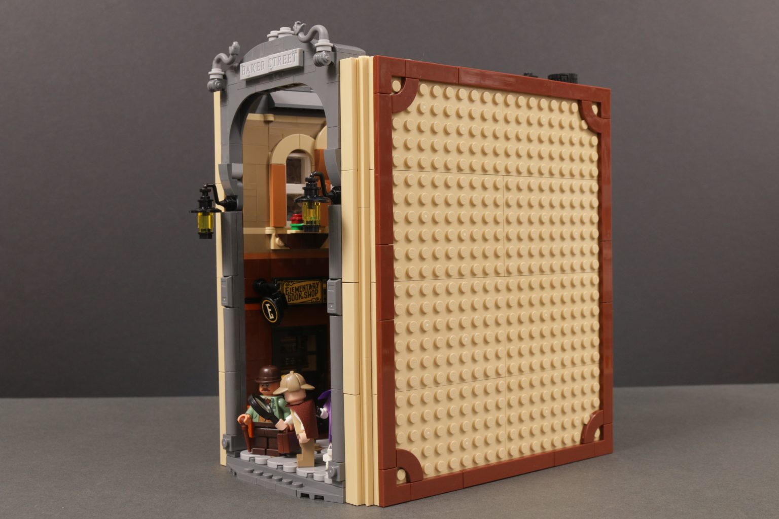 LEGO Icons 10351 Sherlock Holmes Book Nook review