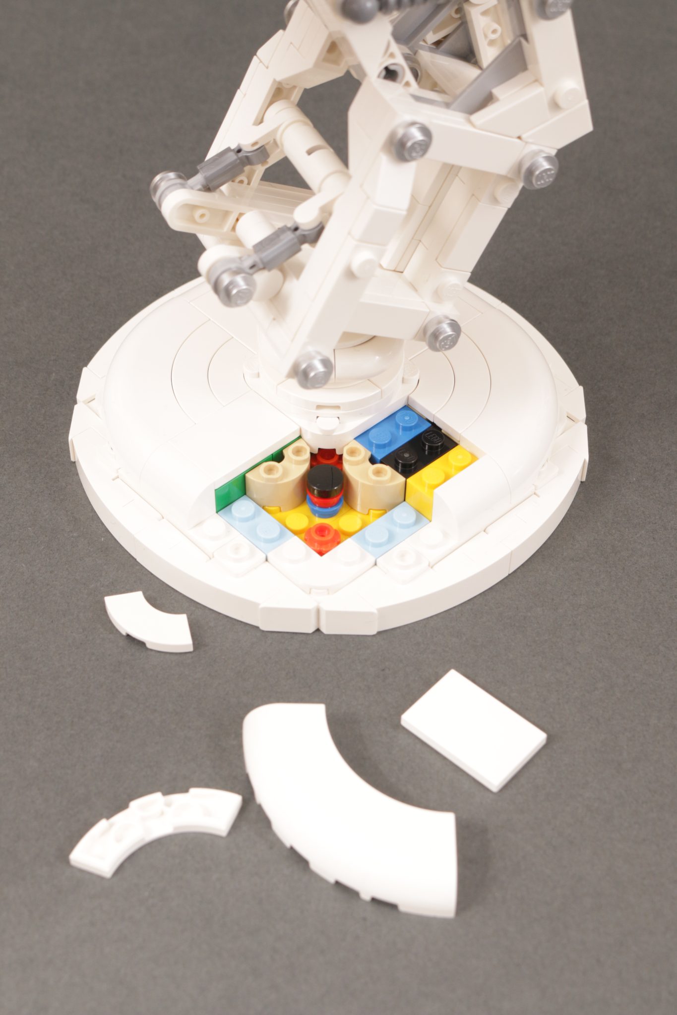 LEGO Ideas Disney Pixar 21357 Luxo Jr. review and gallery