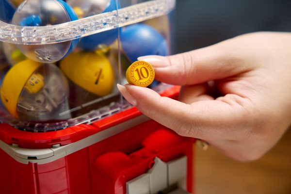 LEGO Ideas 21358 Minifigure Vending Machine revealed