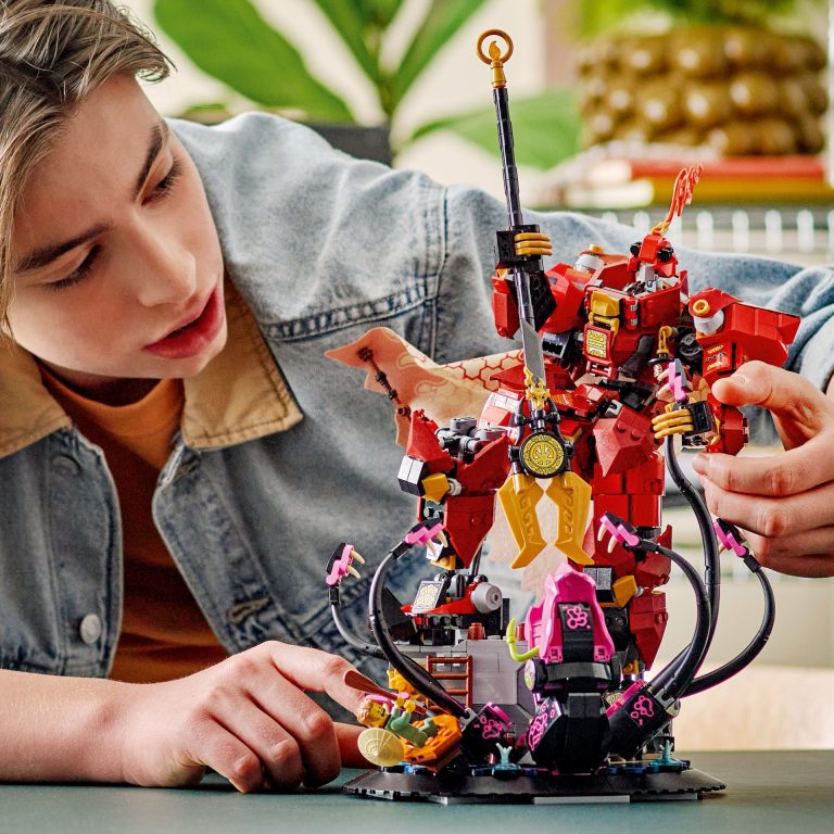 Three new LEGO NINJAGO 2025 display sets revealed