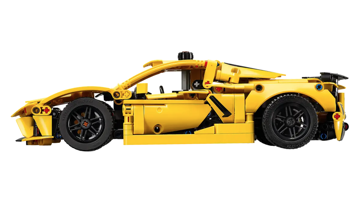 A closer look at LEGO Technic Chevrolet Corvette Stingray
