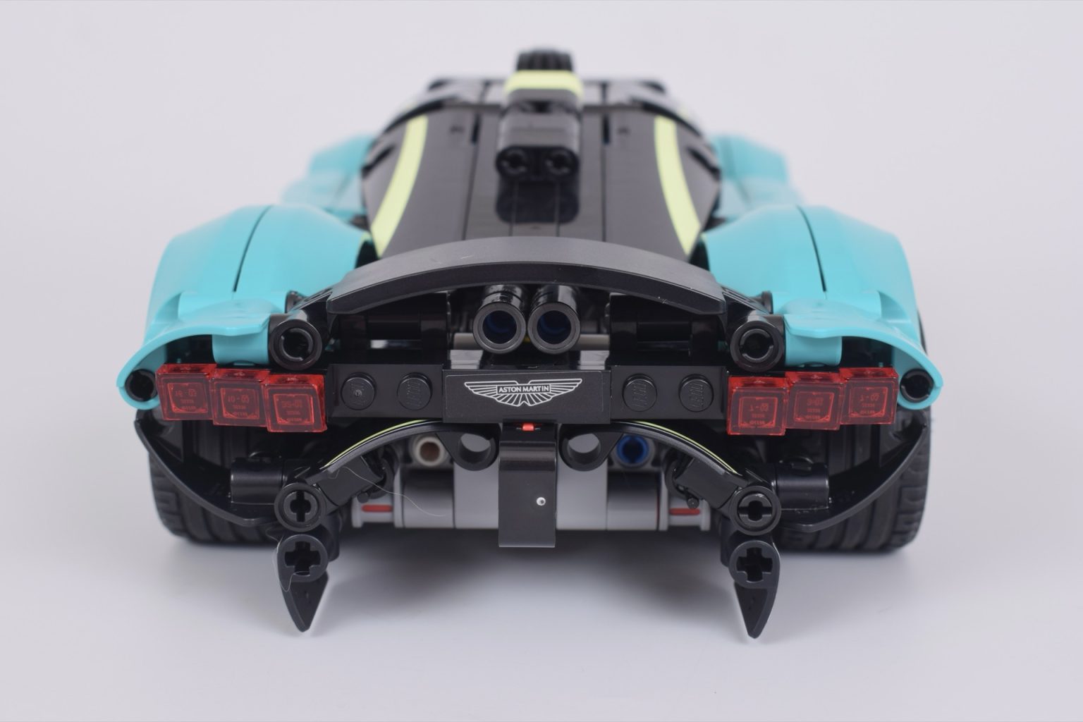 LEGO Technic 42208 Aston Martin Valkyrie review and gallery