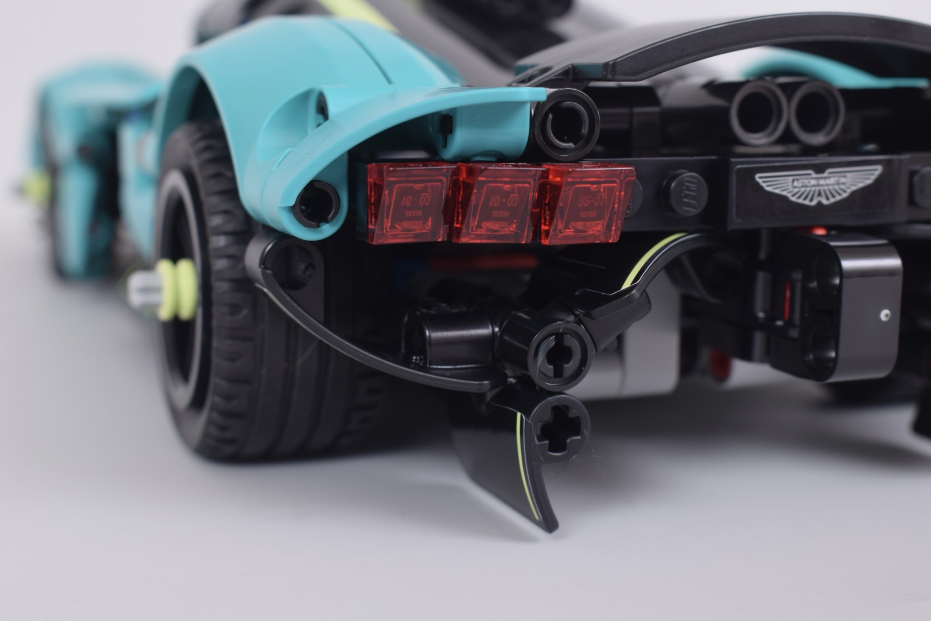 LEGO Technic 42208 Aston Martin Valkyrie review and gallery