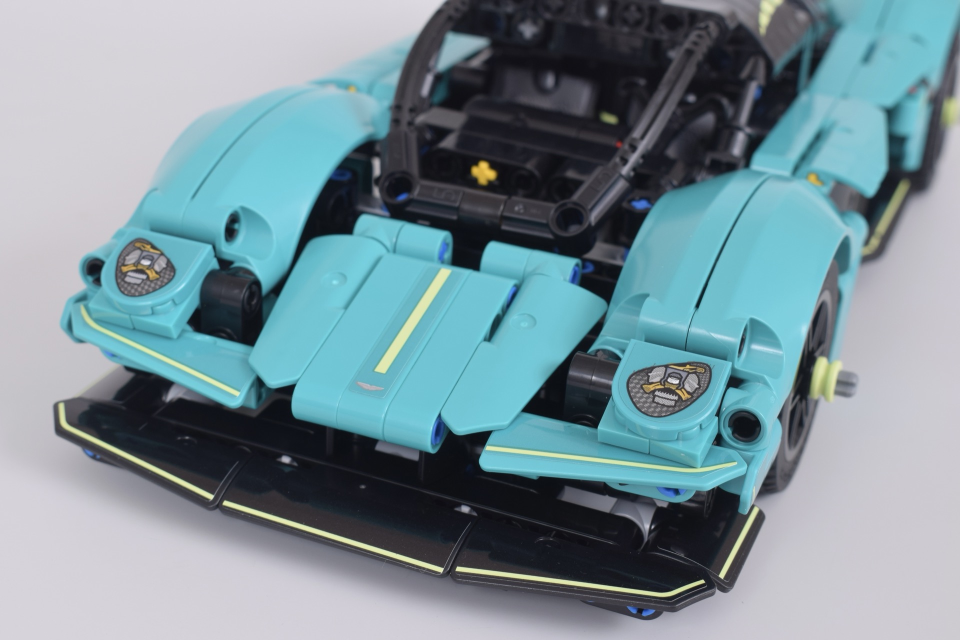 LEGO Technic 42208 Aston Martin Valkyrie review and gallery