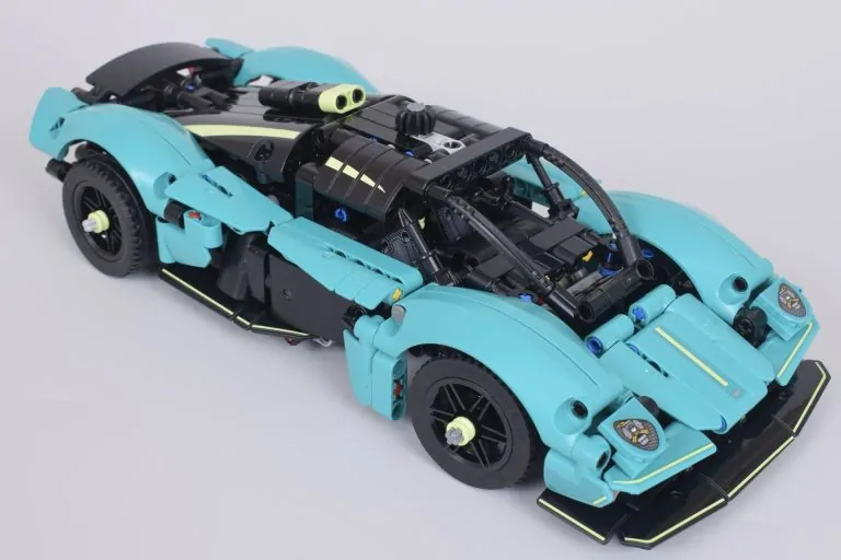 LEGO Technic 42208 Aston Martin Valkyrie review and gallery