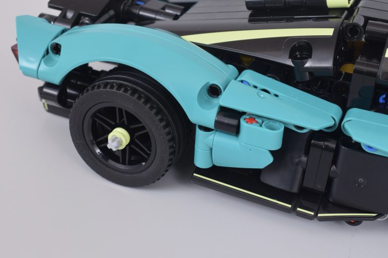 LEGO Technic 42208 Aston Martin Valkyrie review and gallery