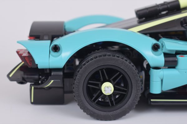 LEGO Technic 42208 Aston Martin Valkyrie review and gallery