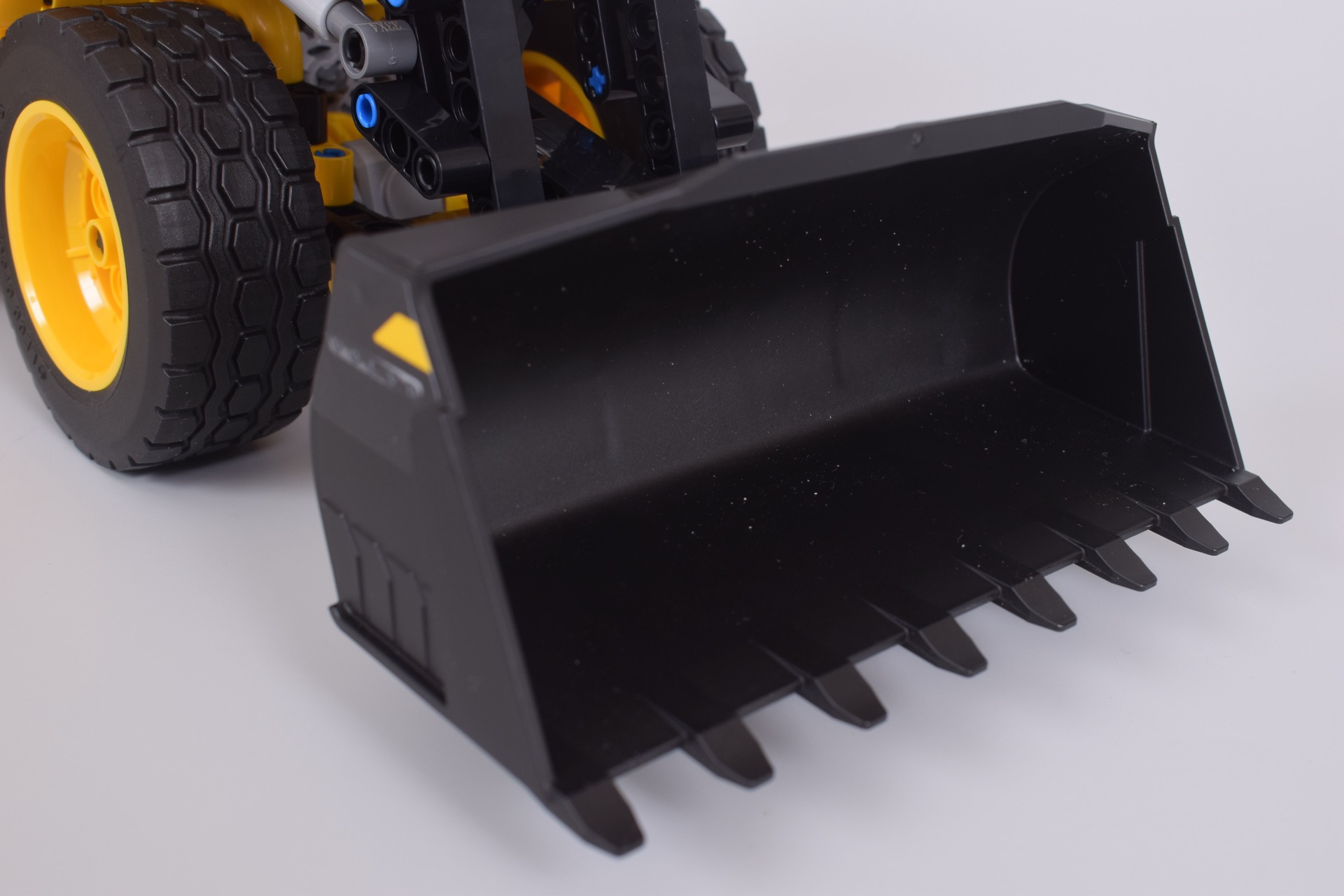 LEGO Technic Volvo L120 Electric Wheel Loader review