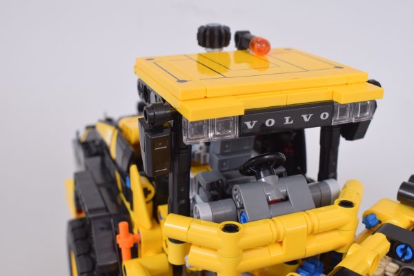 LEGO Technic Volvo L120 Electric Wheel Loader review