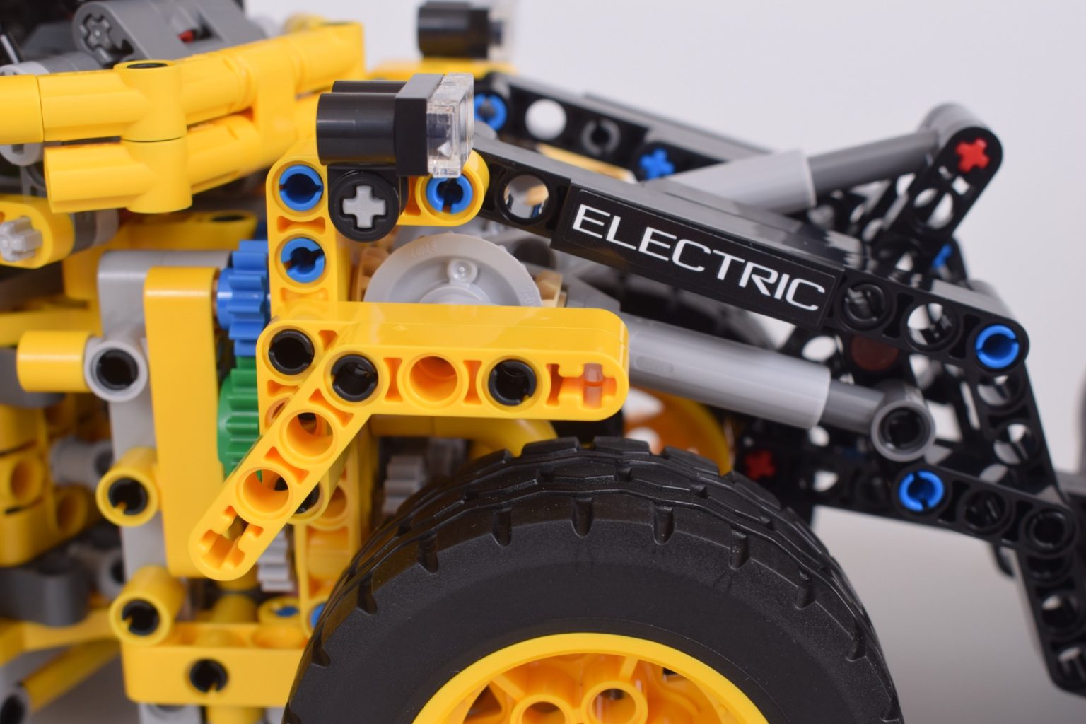 LEGO Technic Volvo L120 Electric Wheel Loader review