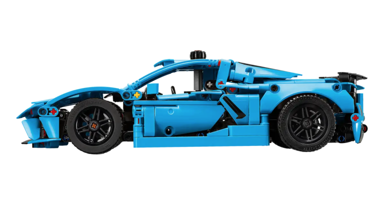 A closer look at LEGO Technic Chevrolet Corvette Stingray