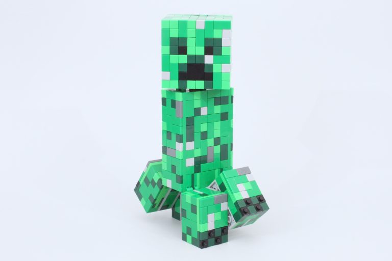 LEGO Minecraft 21276 The Creeper review and gallery