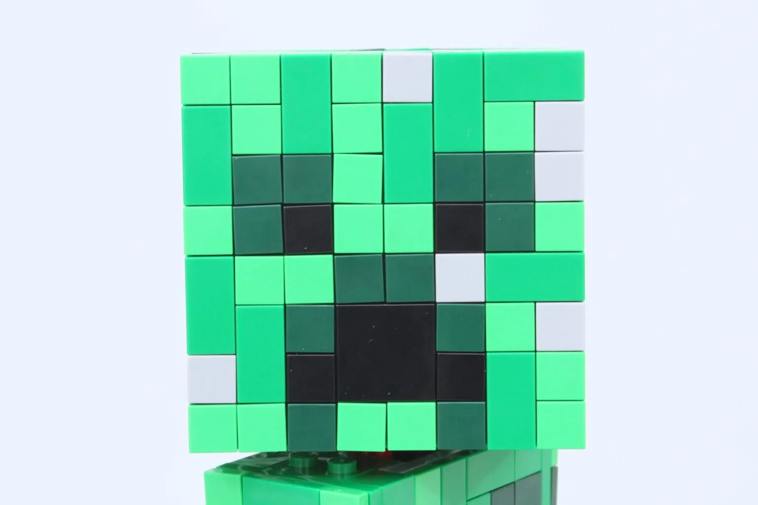 LEGO Minecraft 21276 The Creeper review and gallery