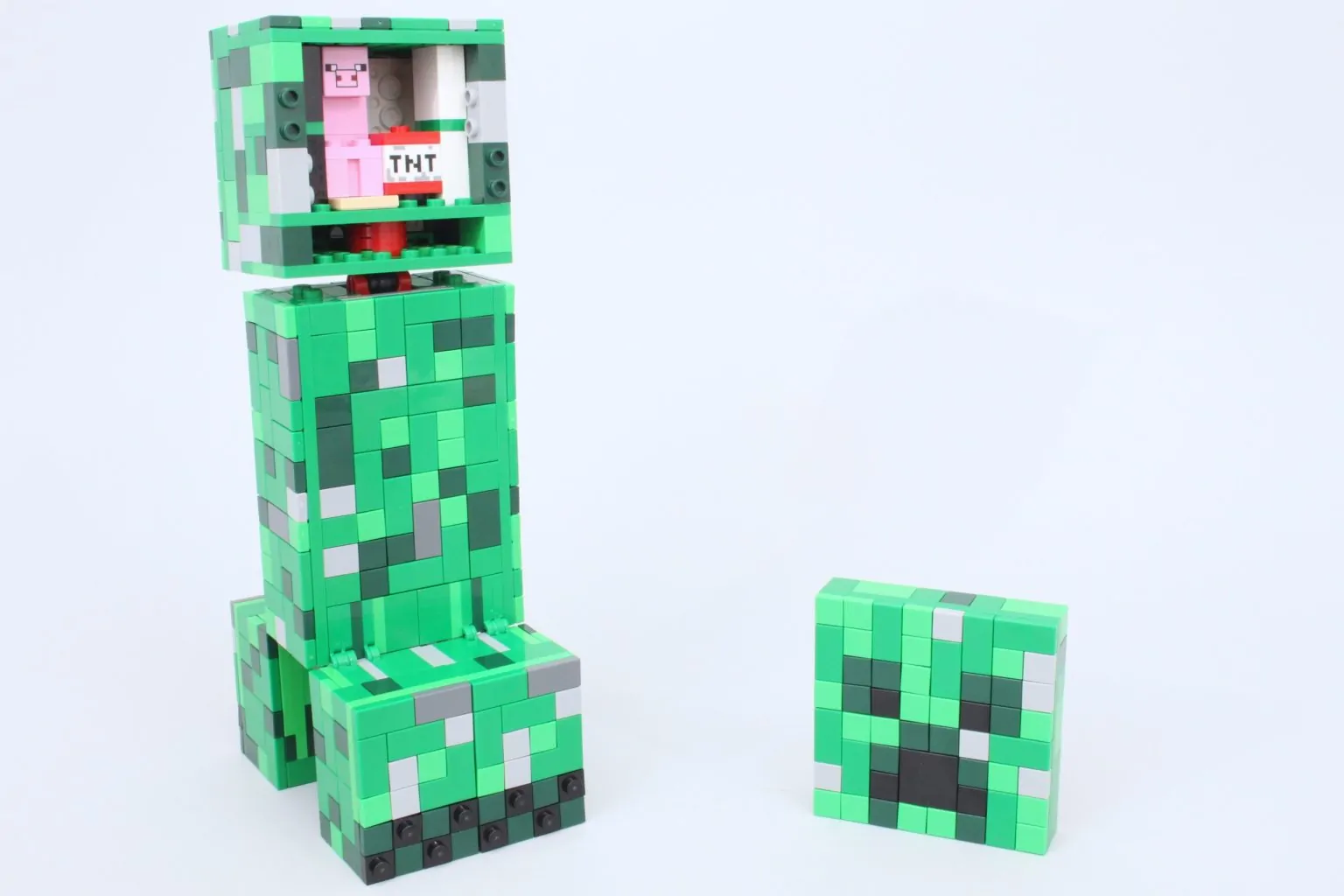 LEGO Minecraft 21276 The Creeper review and gallery