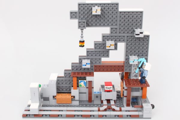 LEGO Minecraft 21277 The Pickaxe Mine review