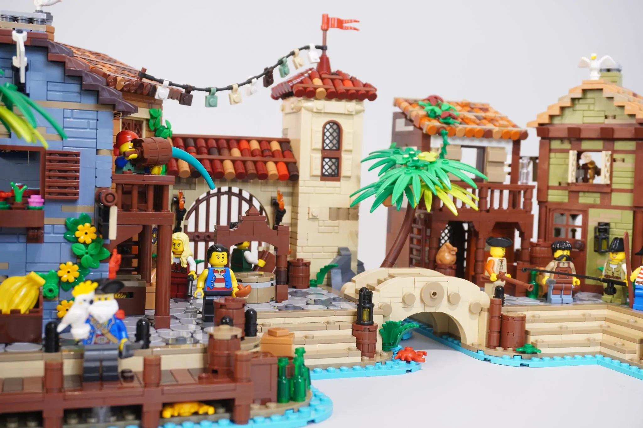 LEGO BrickLink 910053 The Thieves of Tortuga review