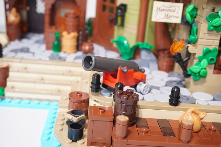 LEGO BrickLink 910053 The Thieves of Tortuga review
