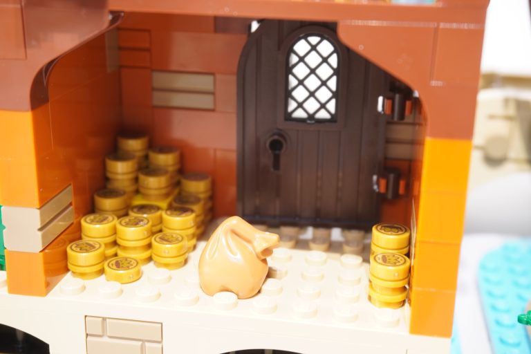 LEGO BrickLink 910053 The Thieves of Tortuga review