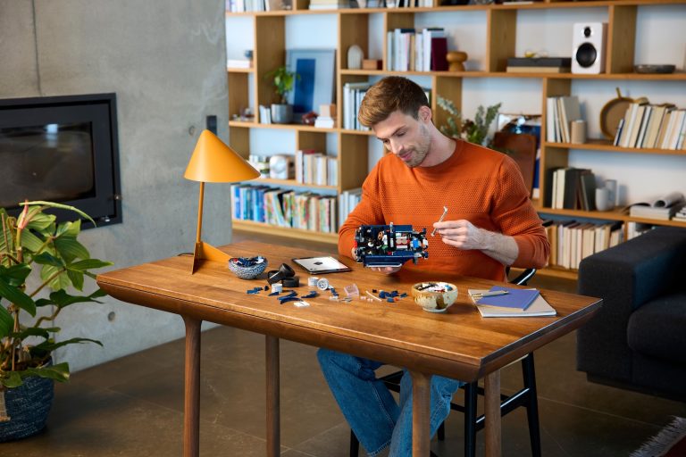 LEGO Icons 10357 Shelby Cobra 427 S/C officially revealed