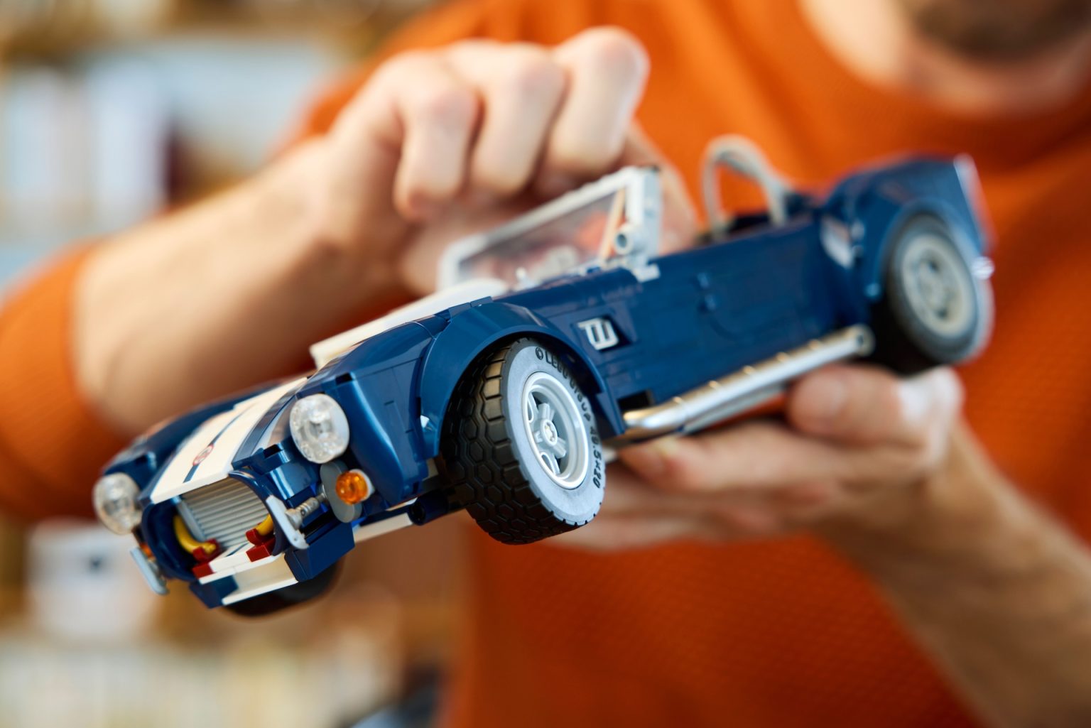 LEGO Icons 10357 Shelby Cobra 427 S/C officially revealed